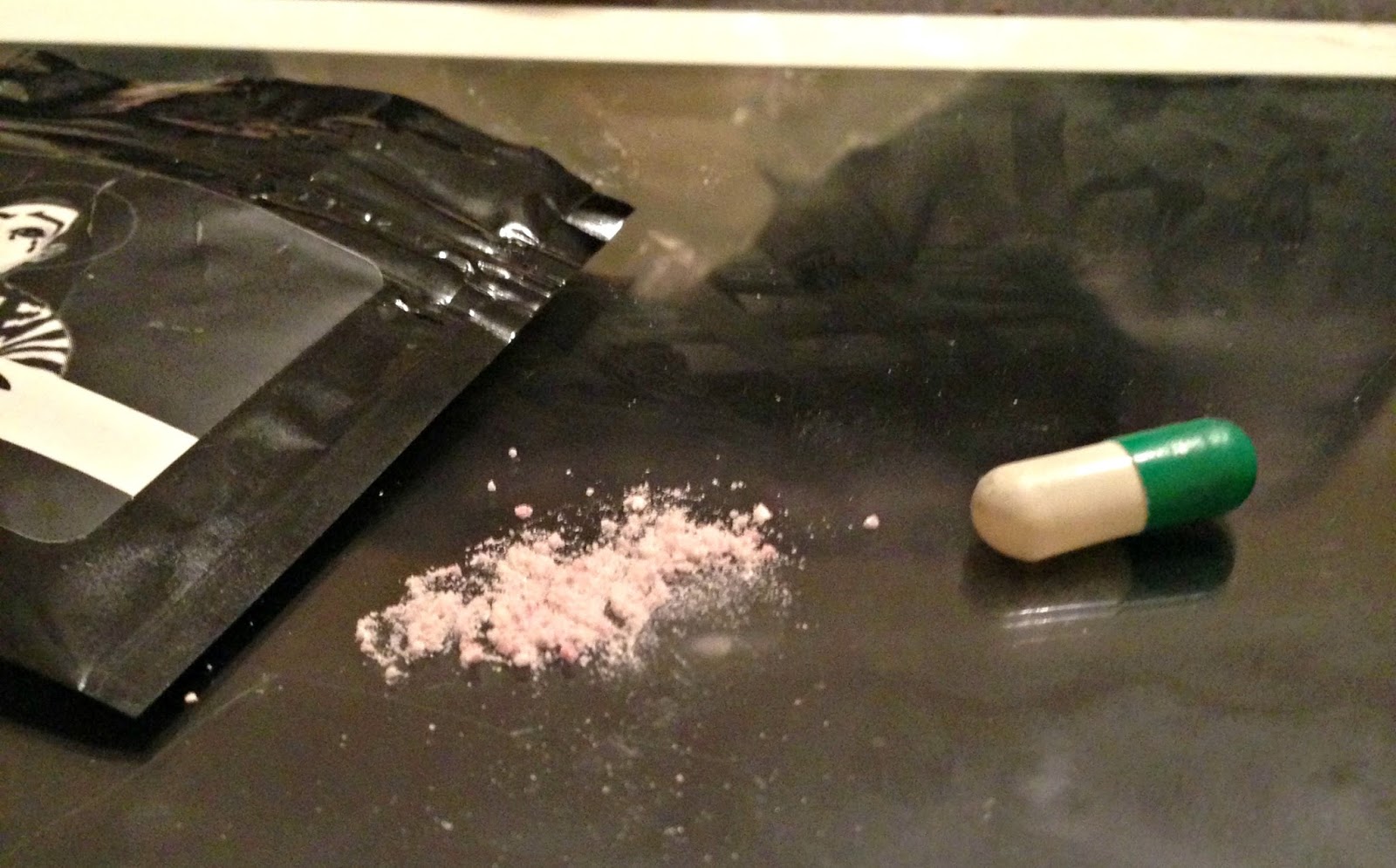 XTC Party Pills. The Absolute Bomb! | Legal Highs Reviews