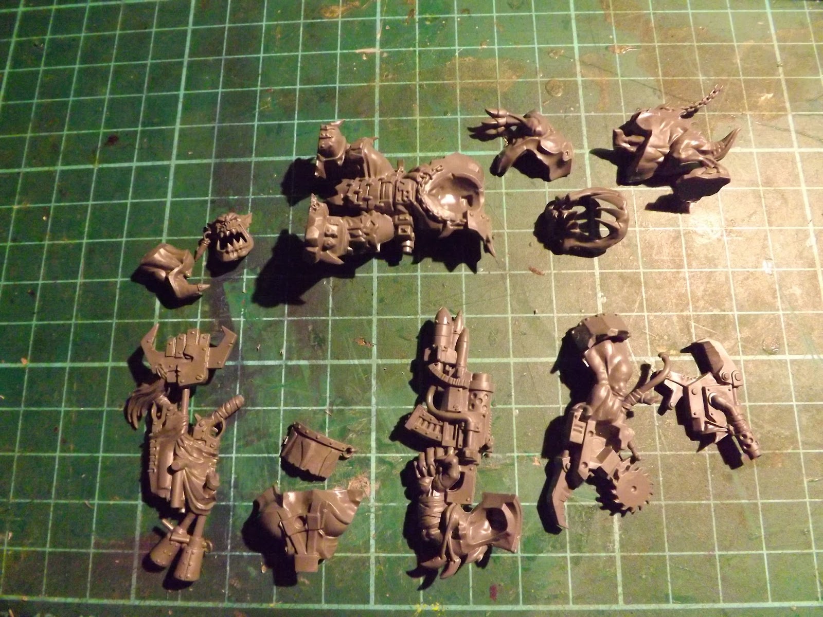 Limited Edition Warhammer models: Warhammer 40k Army Box models ...