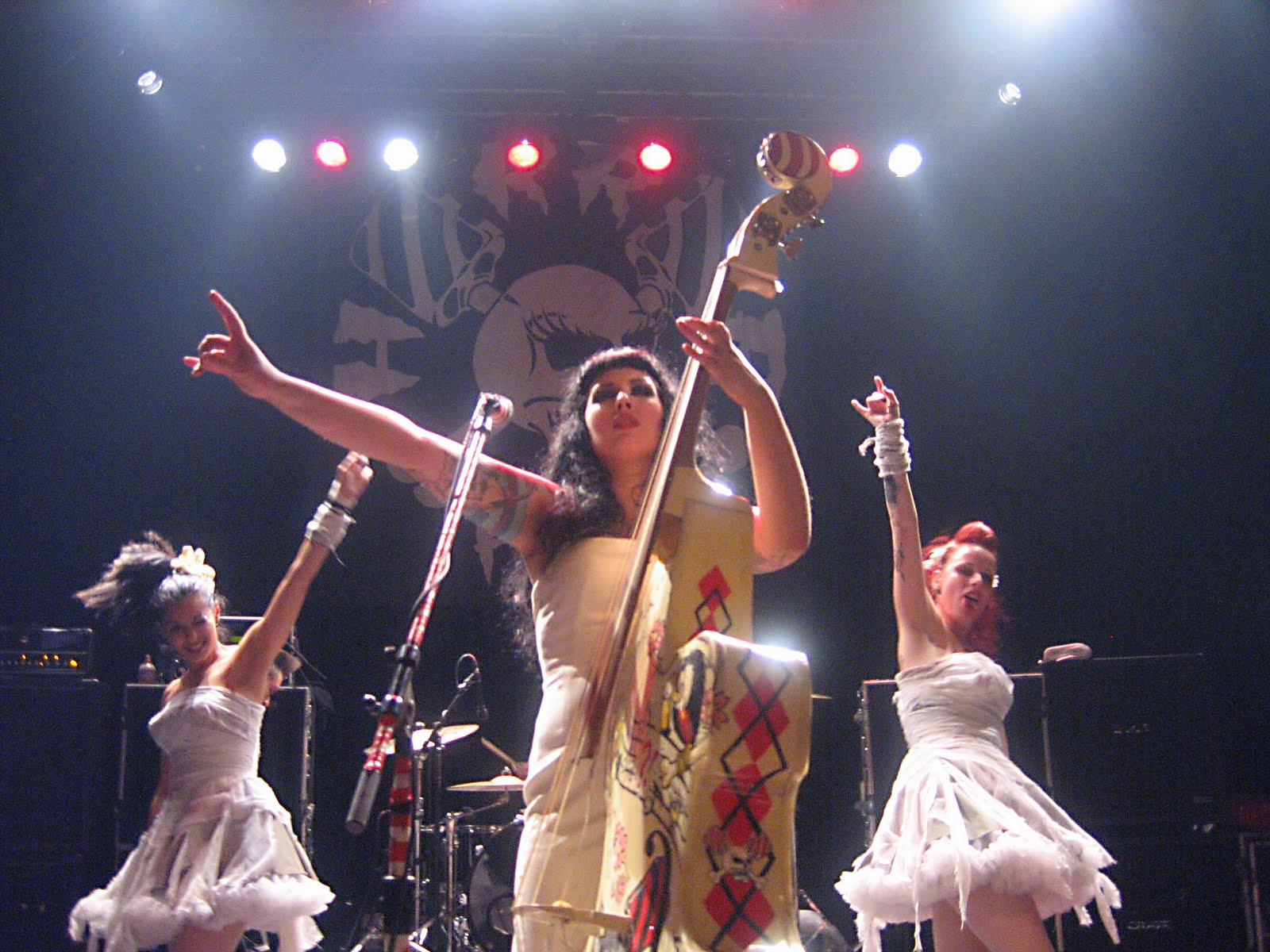 Atomic Robot News: Horrorpops - Monster Music Profile