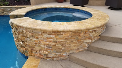 The 2 Minute Gardener: Photo - Jacuzzi with Stone Facade