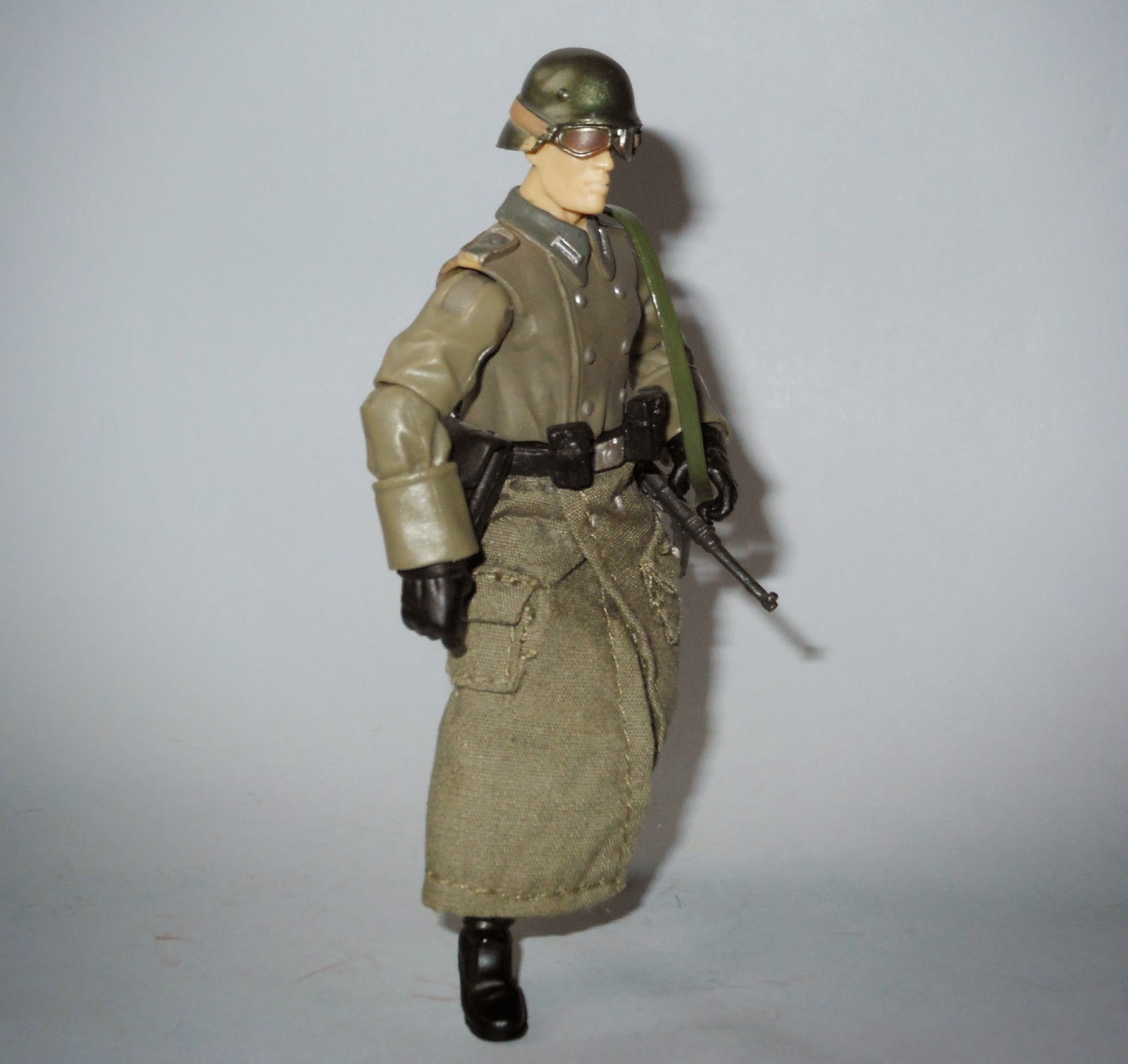 Figuras de Acción A Go-Gó: GERMAN SOLDIER WITH MOTORCYCLE (INDIANA ...