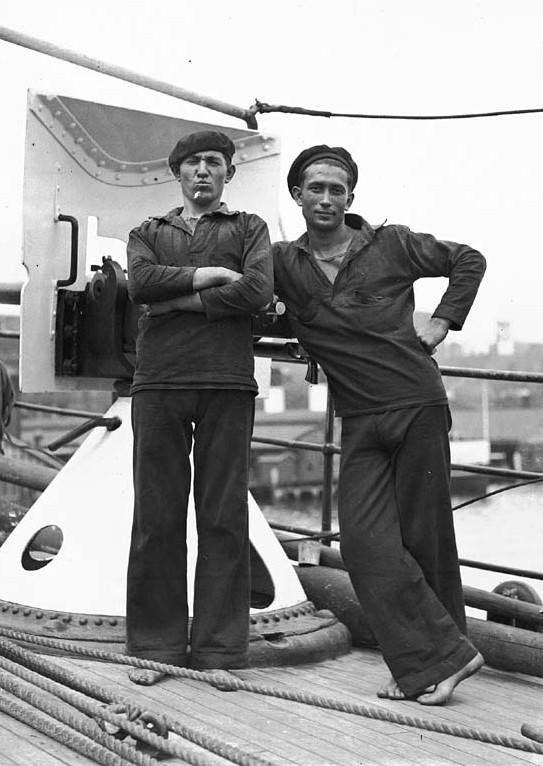 Uniformes et Stereotypes: Pourquoi le marin?