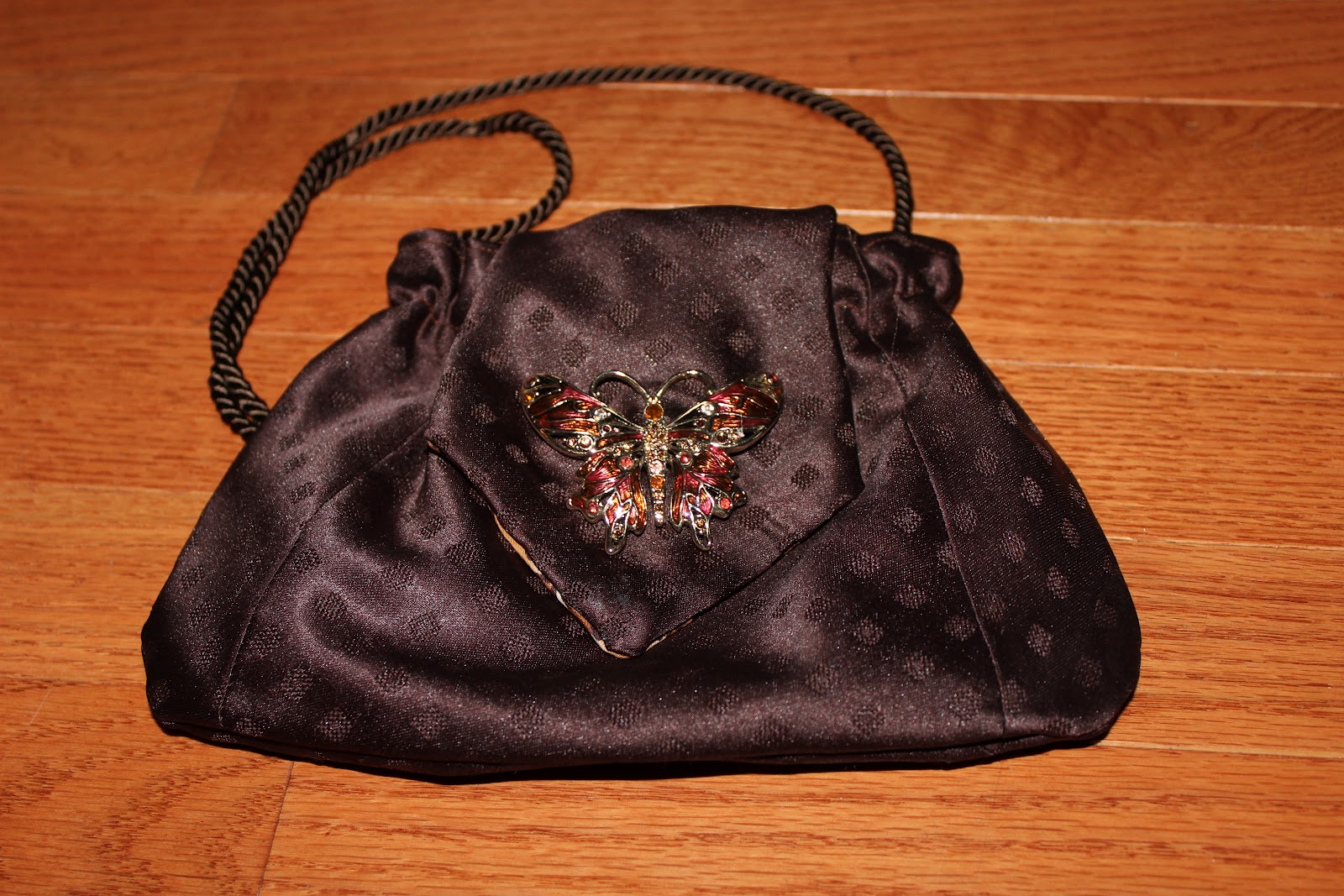 all things beautiful: Necktie Purse