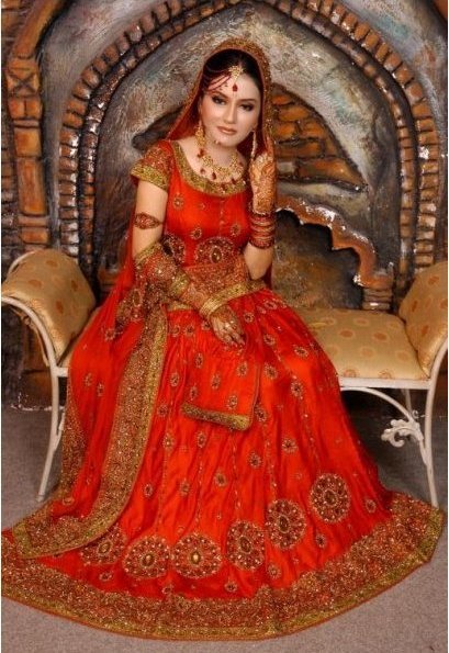 Dulhan in Red Saree | Asian Bride