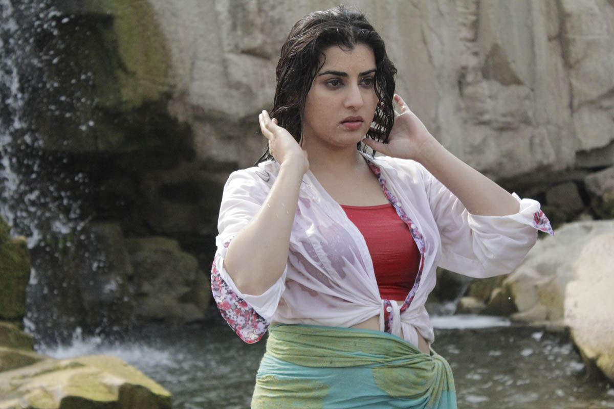 BUNGA TIDUR: Archana Panchami Movie Hot Stills