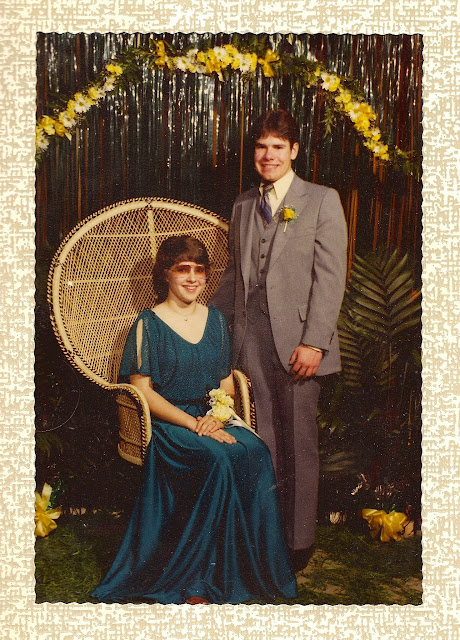 Uibles: A Family Blog: MV's Prom Picture 1982