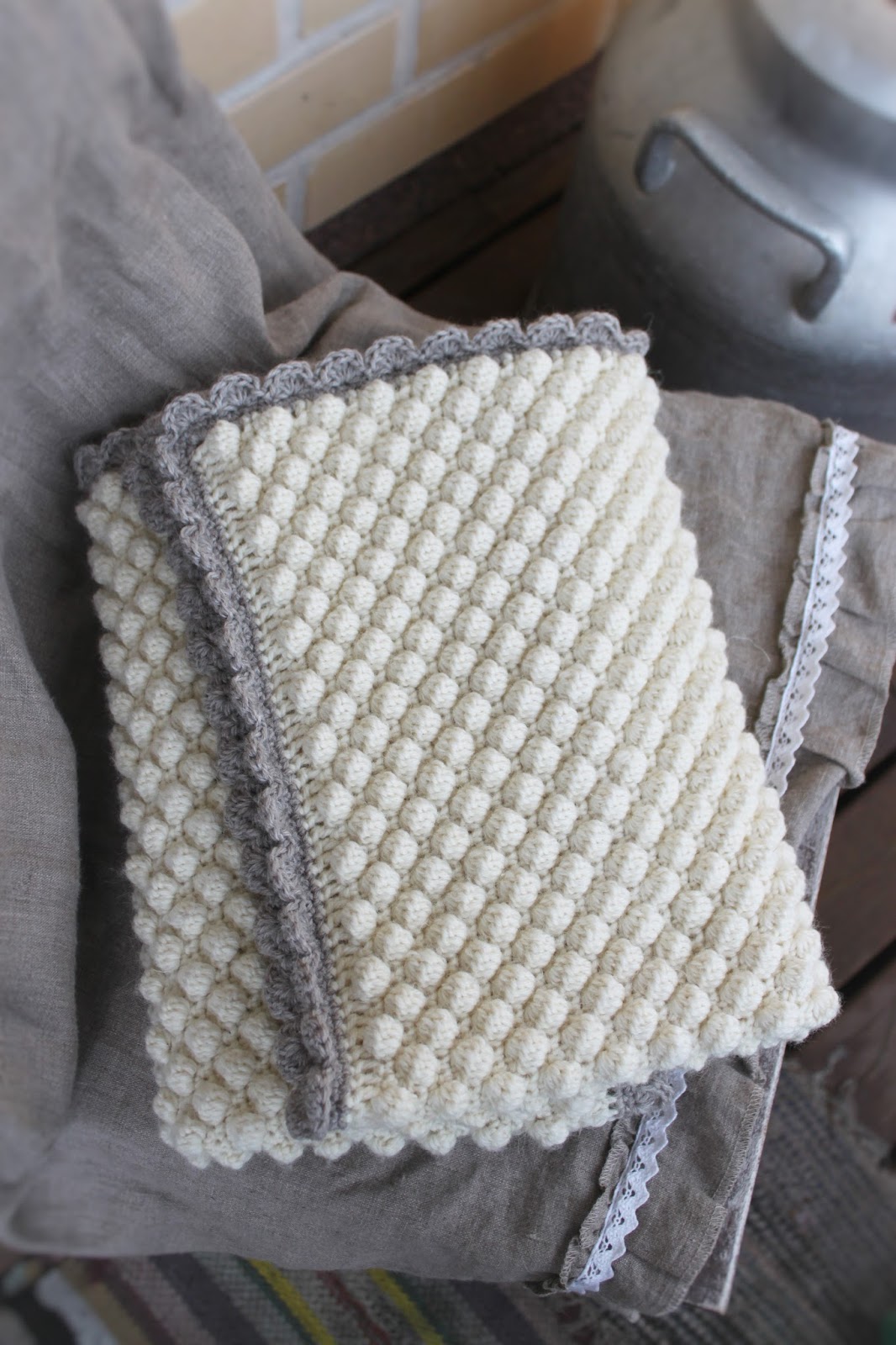 Lempipäiväni -tänään.: Virkattu peitto vauvalle