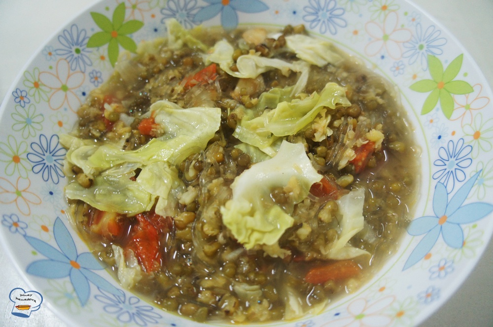 Pinay Panadera's Culinary Adventures: Mongo with Sotanghon (Mung Bean ...