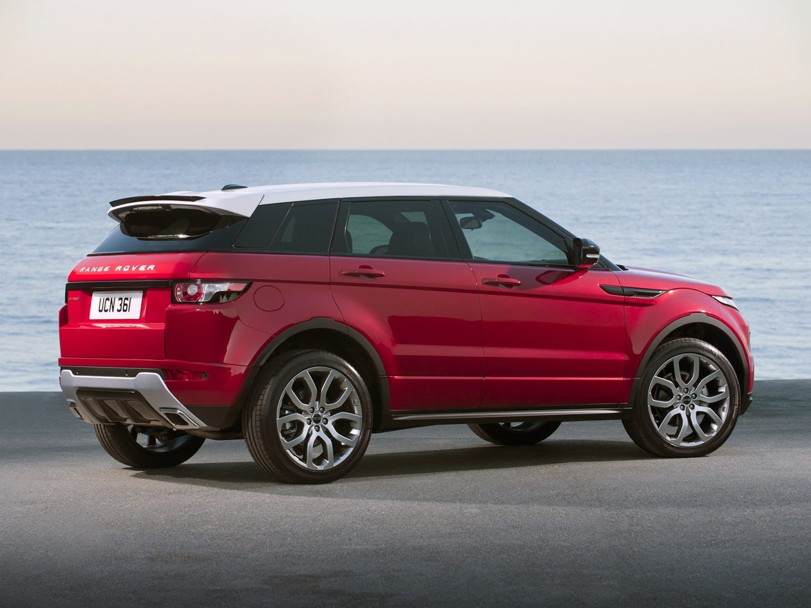 Land Rover Range Rover Evoque Pure SUV Images - ACP Walls