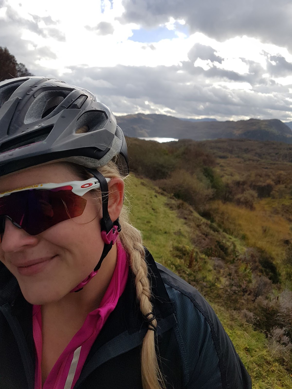 Review of The Oakley Radar EV path Biking glasses - MissLJBeauty
