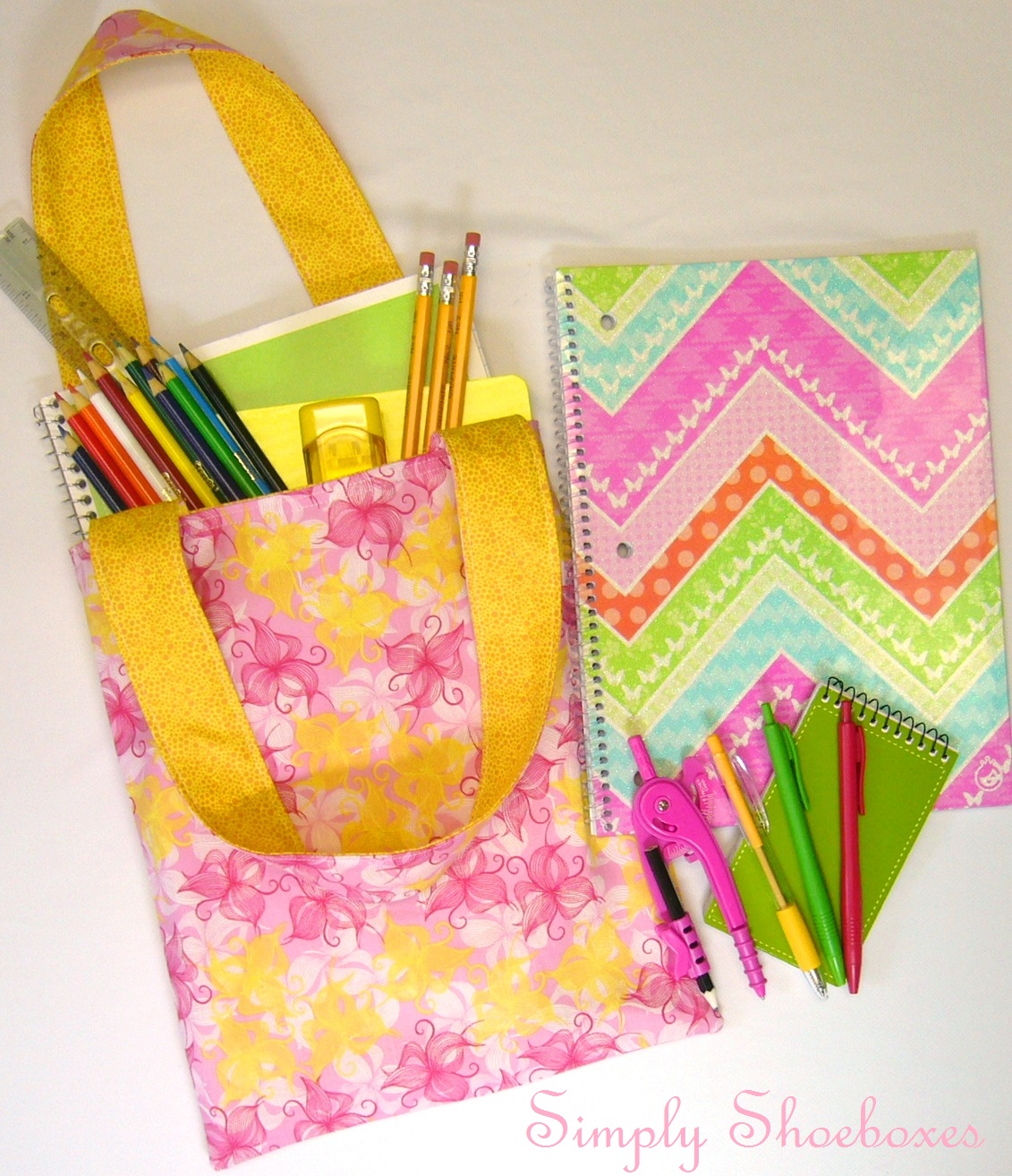 Simply Shoeboxes: Fat Quarter Library Bag Pattern & Illustrated Tutorial