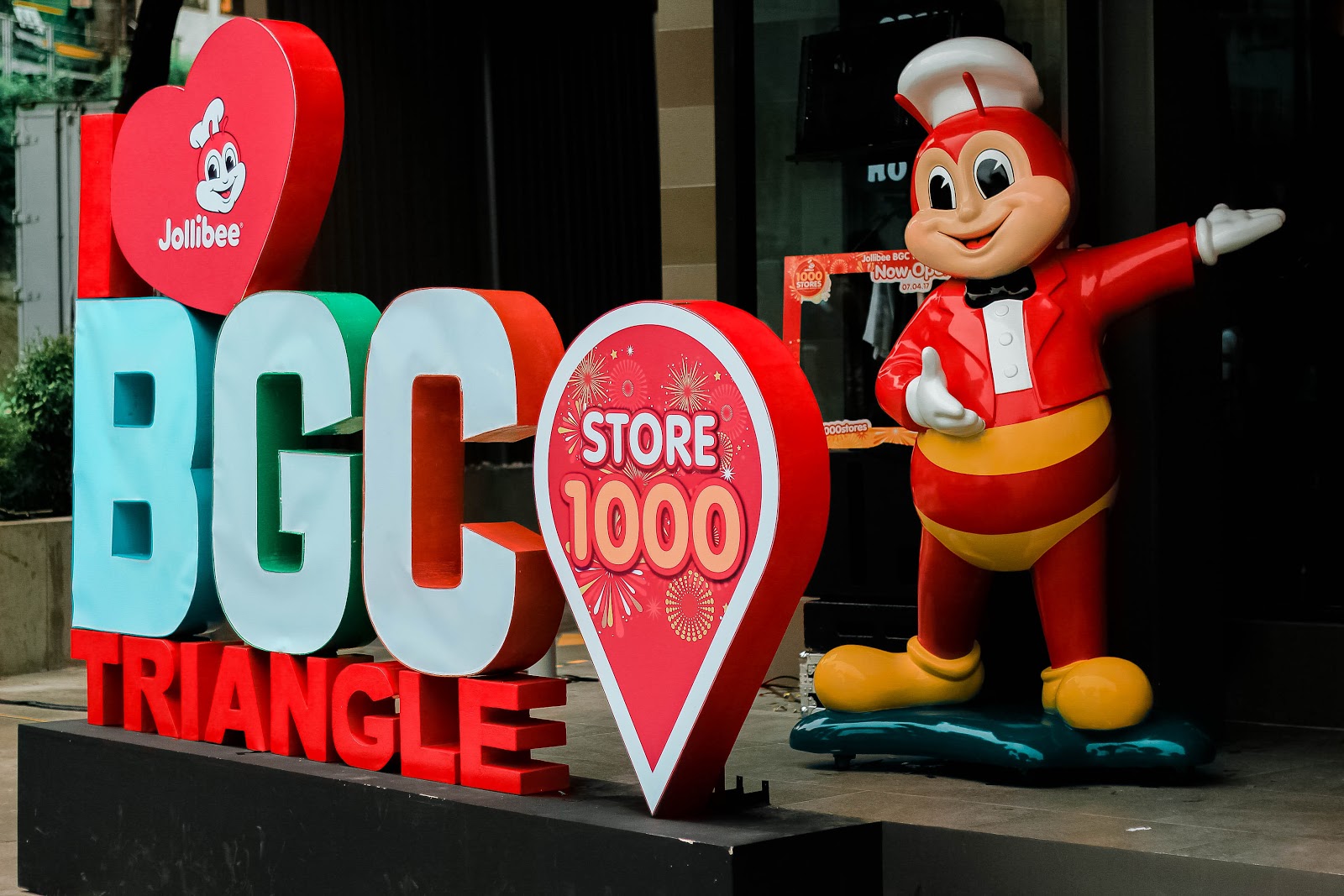Jollibee and their 1000th milestone branch