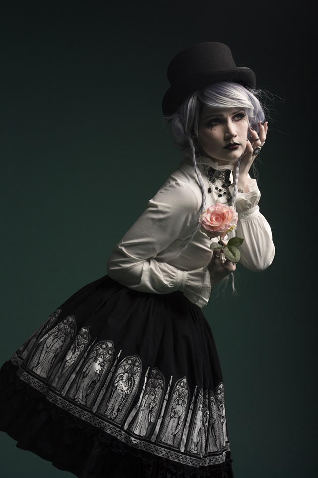 Frillycakes: Gothic and Amazing ♥ Gothic Lolita editorial