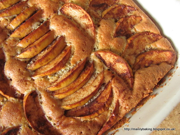 Mainly Baking: Norwegian Apple Cake (Eplekake)