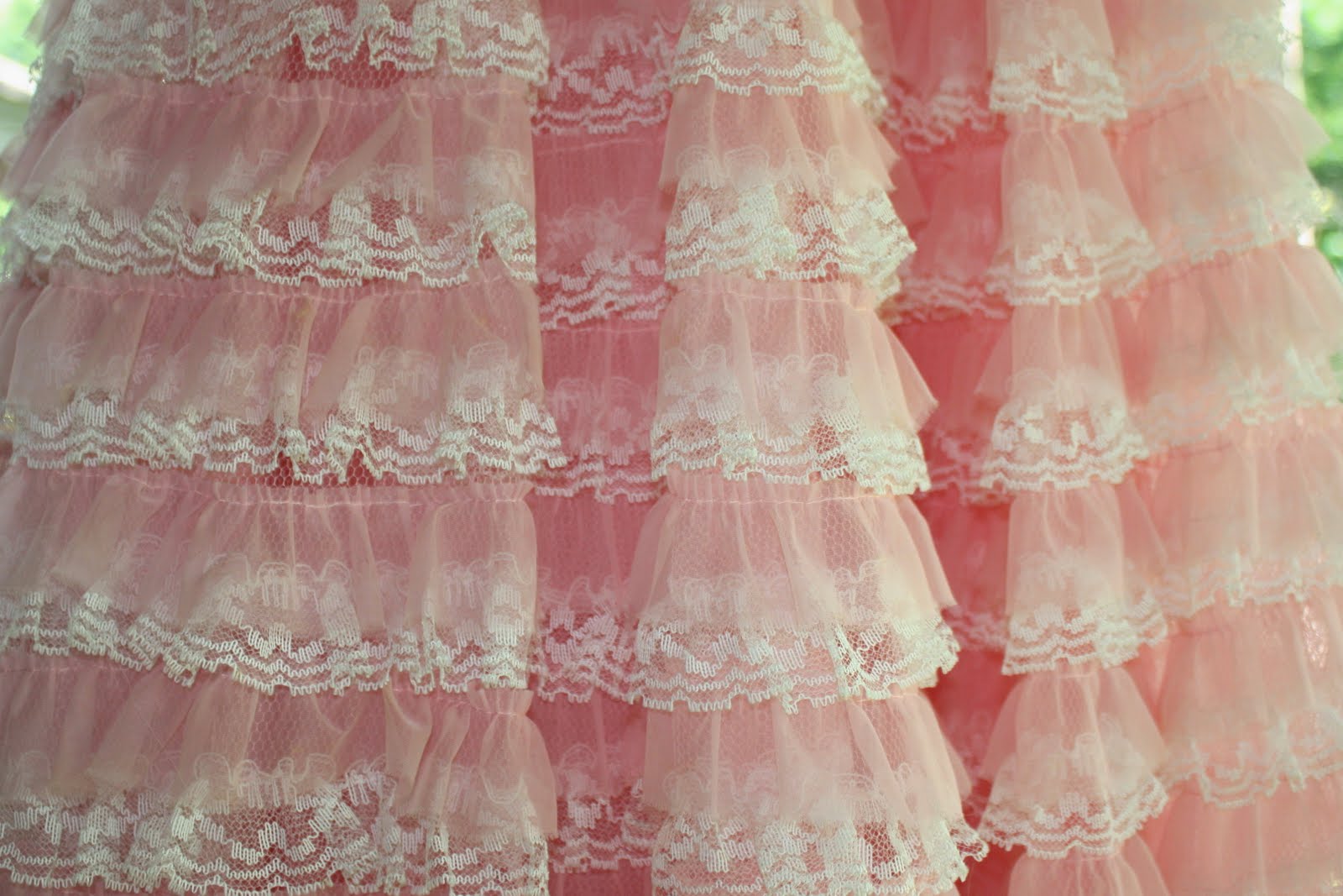 Wild Rose Vintage: Vintage Frilly Prom Dresses