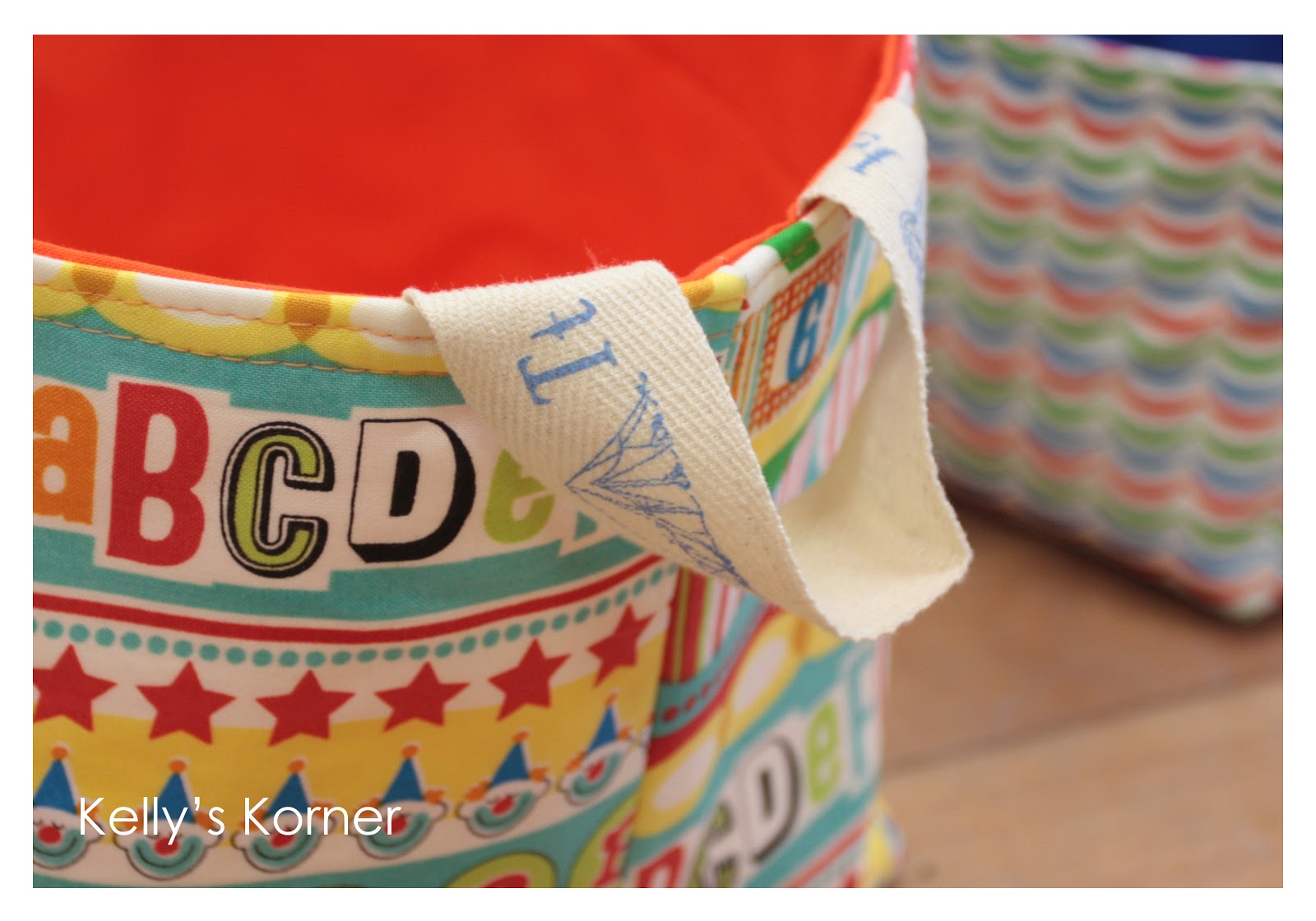 Kelly's Korner: Rainbow Fabric Buckets