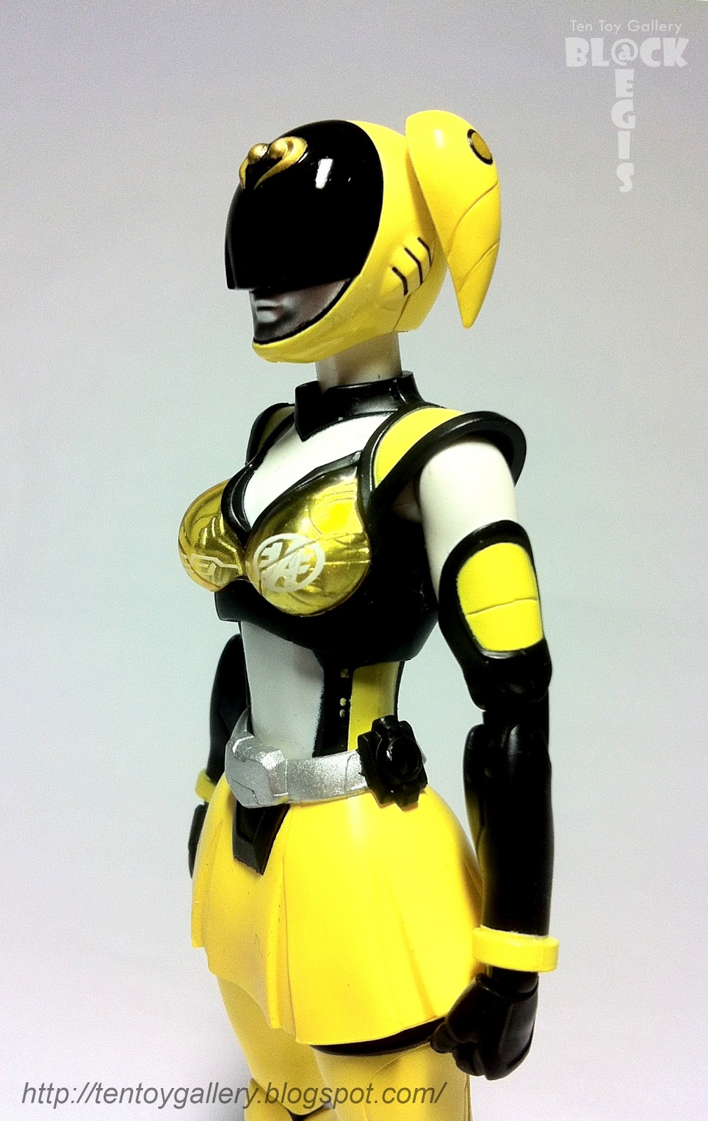 Ten Toy Gallery: Review: S.H.Figuarts Akiba Yellow