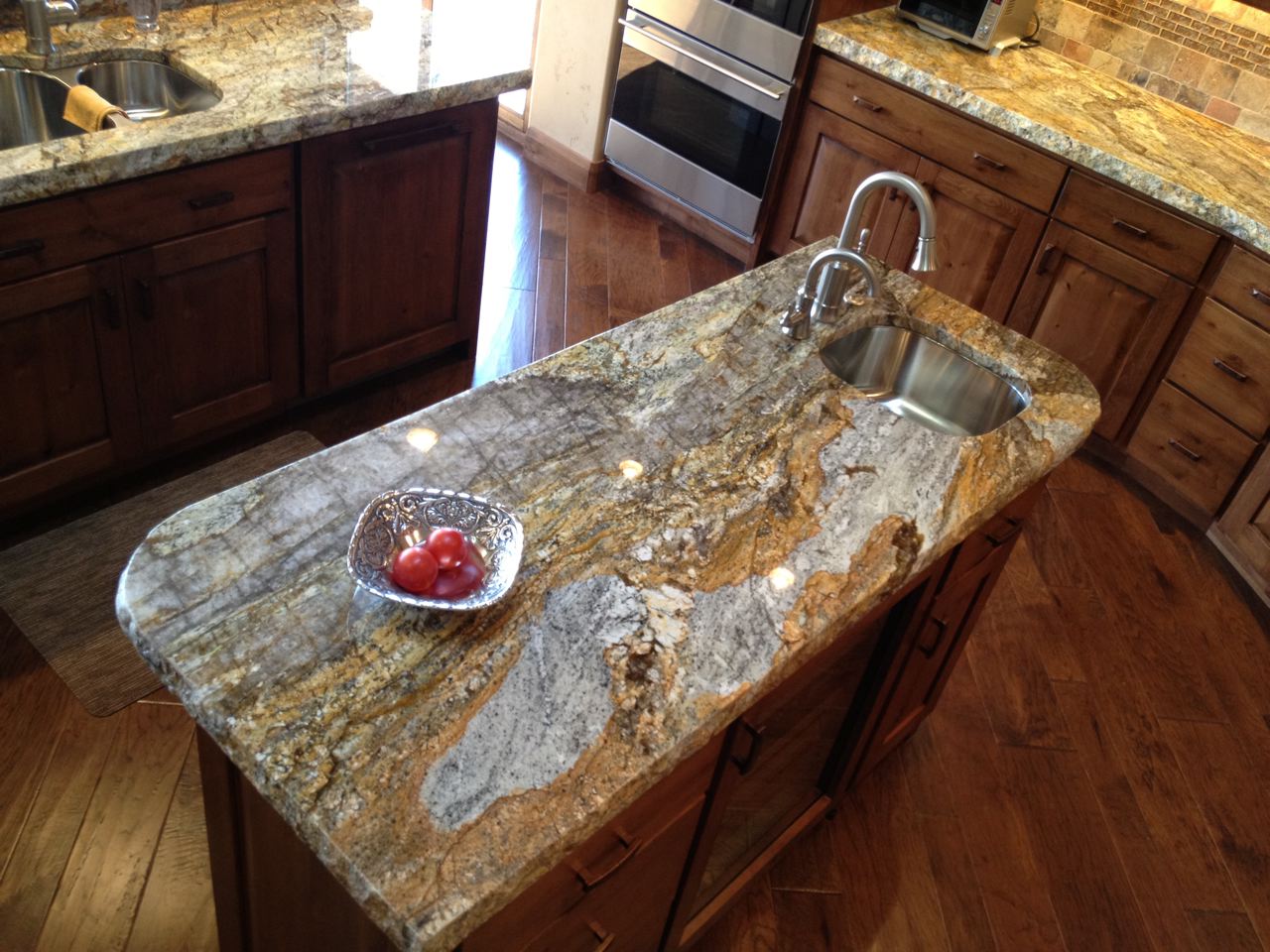 The Granite Gurus: Slab Sunday: Golden Ray granite