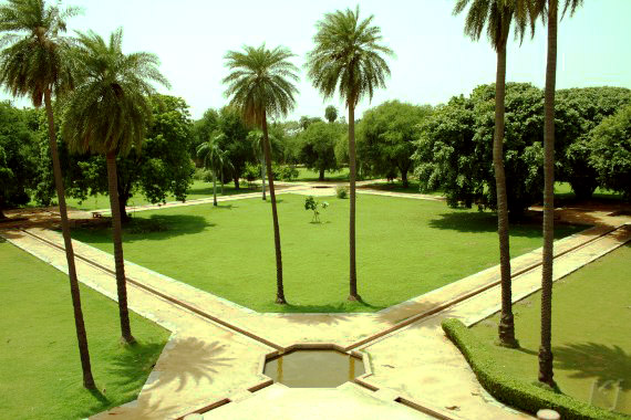 Travelling India: Architecture Designed and Charbagh of Humayun Tomb