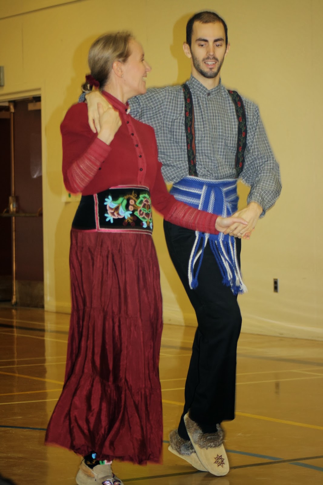 Mrs. Russo's Grade 1/2 Class: Compaigni V'ni Dansi - Louis Riel Metis ...