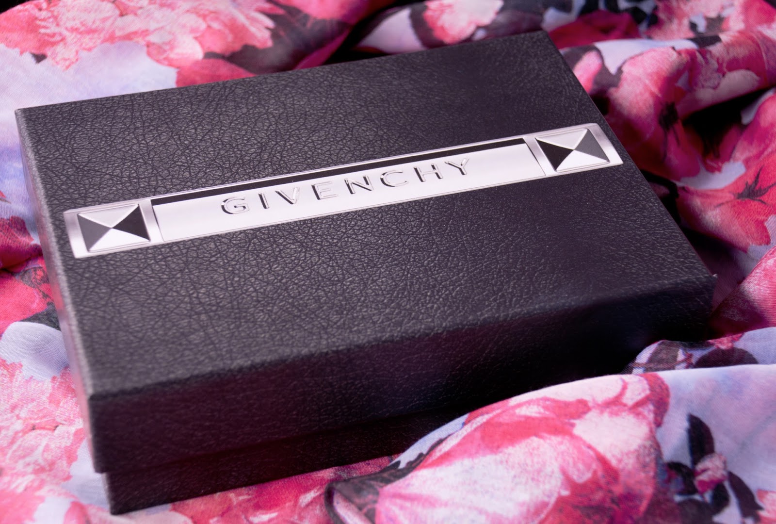 Givenchy Christmas Box* - Ann's blog