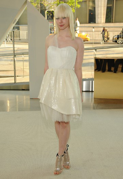 World of Whimsical: 5 REASONS WHY WE LOVE ERIN FETHERSTON