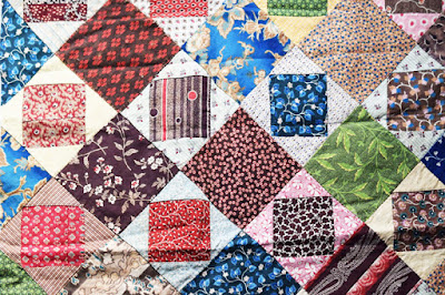 Barbara Brackman's MATERIAL CULTURE: Square in a Square/Diamond in a Square