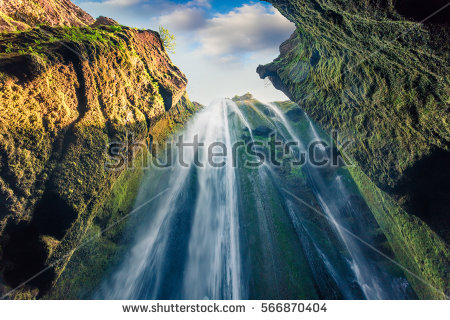 Soalan 3... Air terjun dari sudut pandangan MATA CACING( worms eye view ...