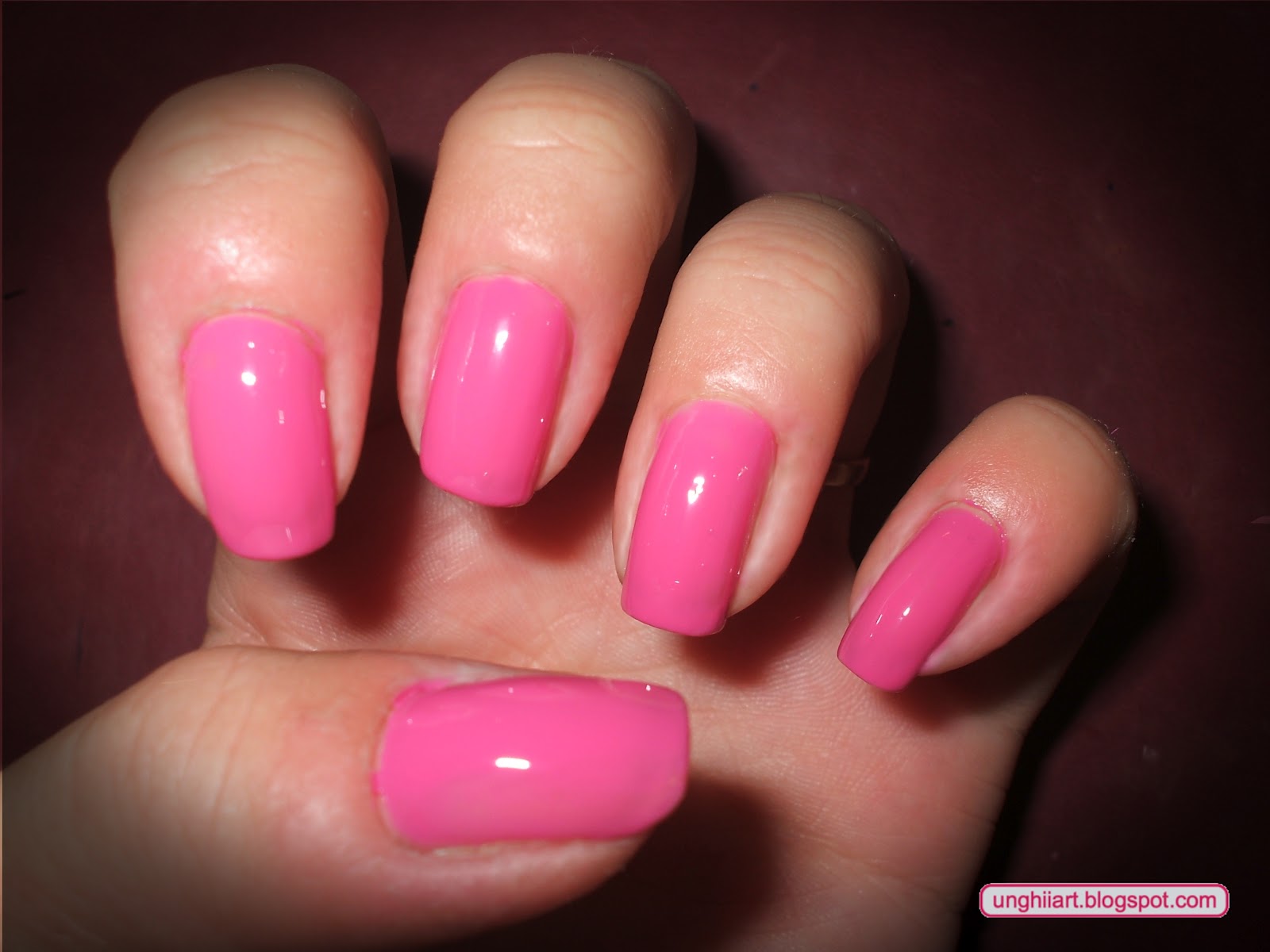 Manichiura cu buline ~ Modele unghii