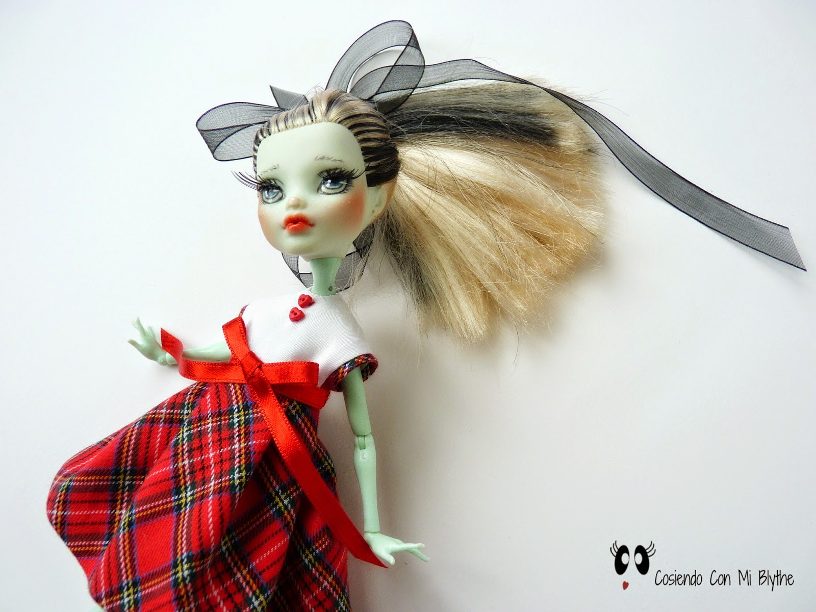 Cosiendo Con Mi Blythe: Custom Monster High "Verónica"