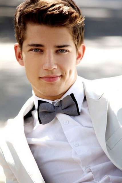 HANDSOME FACES: Head Shot of Pretty Boys and Handsome Men