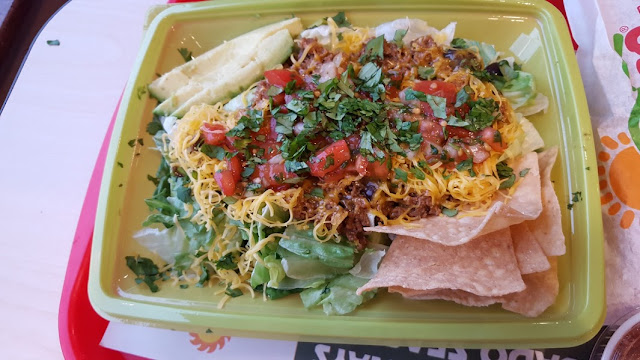 Review: New made-to-order salads at Del Taco {and win a $25 Del Taco ...