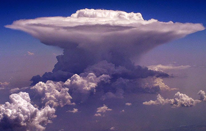 El Temps d'en Miquel: Que es un cumulonimbus?