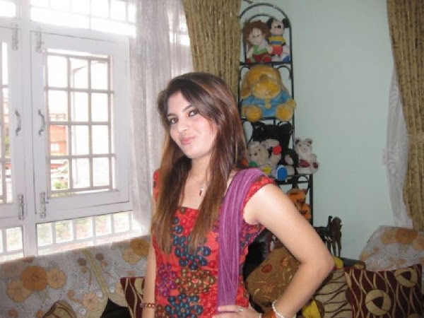 World Best Girls Wallpapers Collection Cutu Girl Looking In Cam