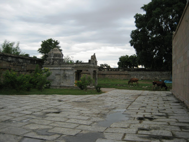 Tamilnadu Tourism: Jalanatheeswarar Temple, Thakkolam, Vellore