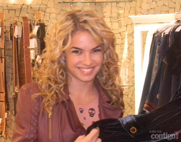 Lua Blanco: Lua Blanco