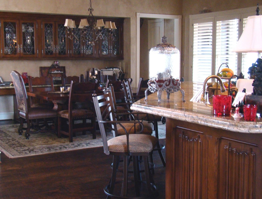 Eye For Design: Linenfold Paneling: A Classic Design Is Becoming Trendy ...