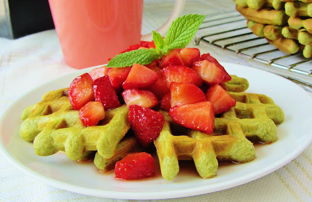 Let's eat......simple!: Simple Green Tea Waffles & Honey-Strawberry Syrup