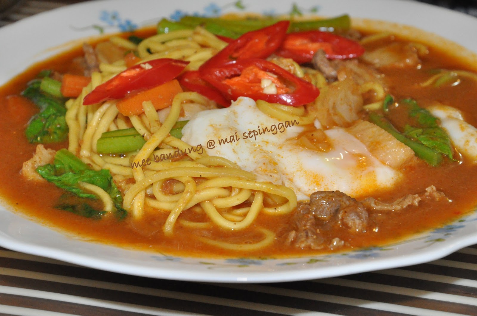 Mai Sepinggan: MEE BANDUNG