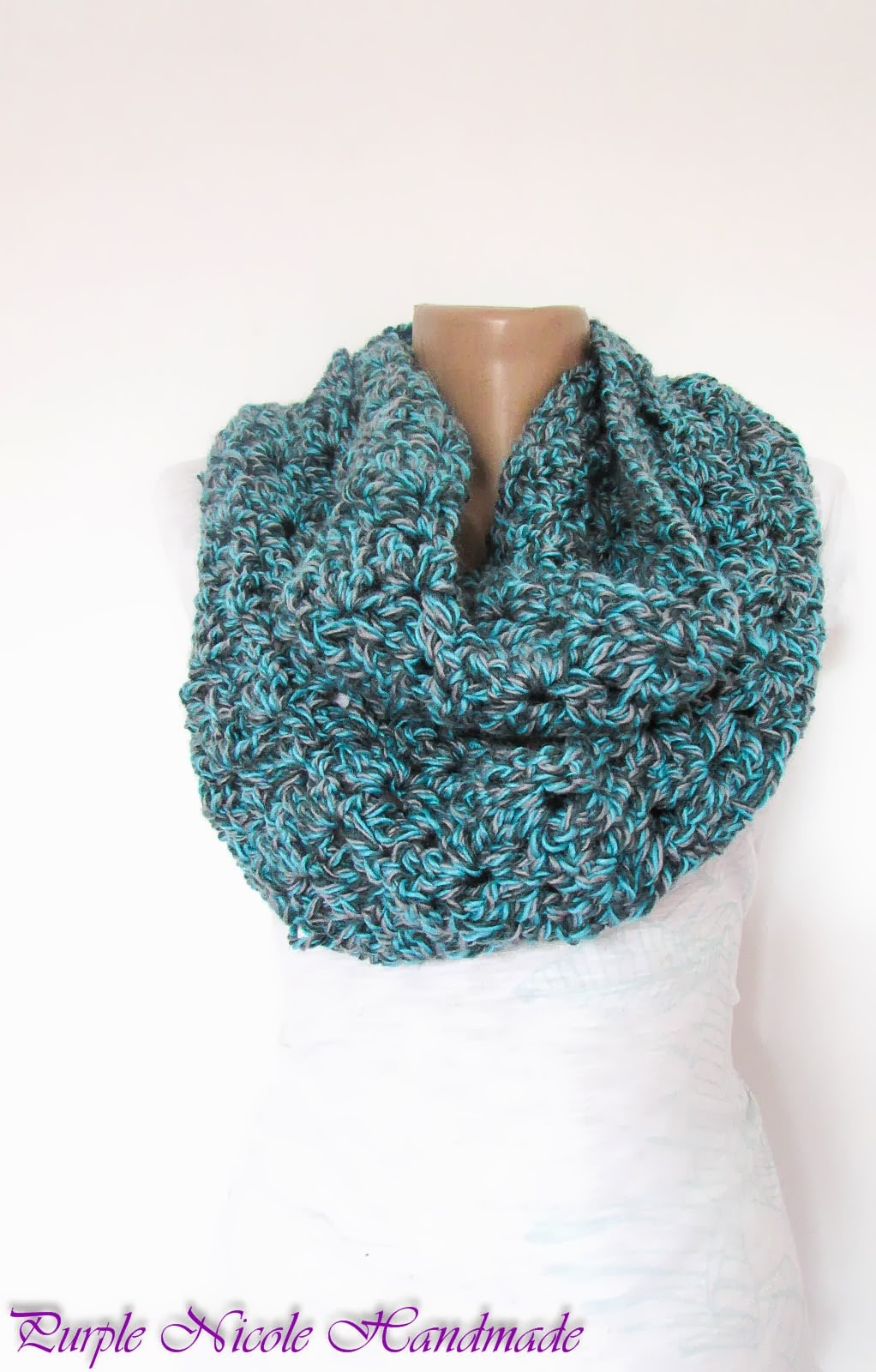 Purple Nicole`s Handmade: Fulare crosetate calduroase