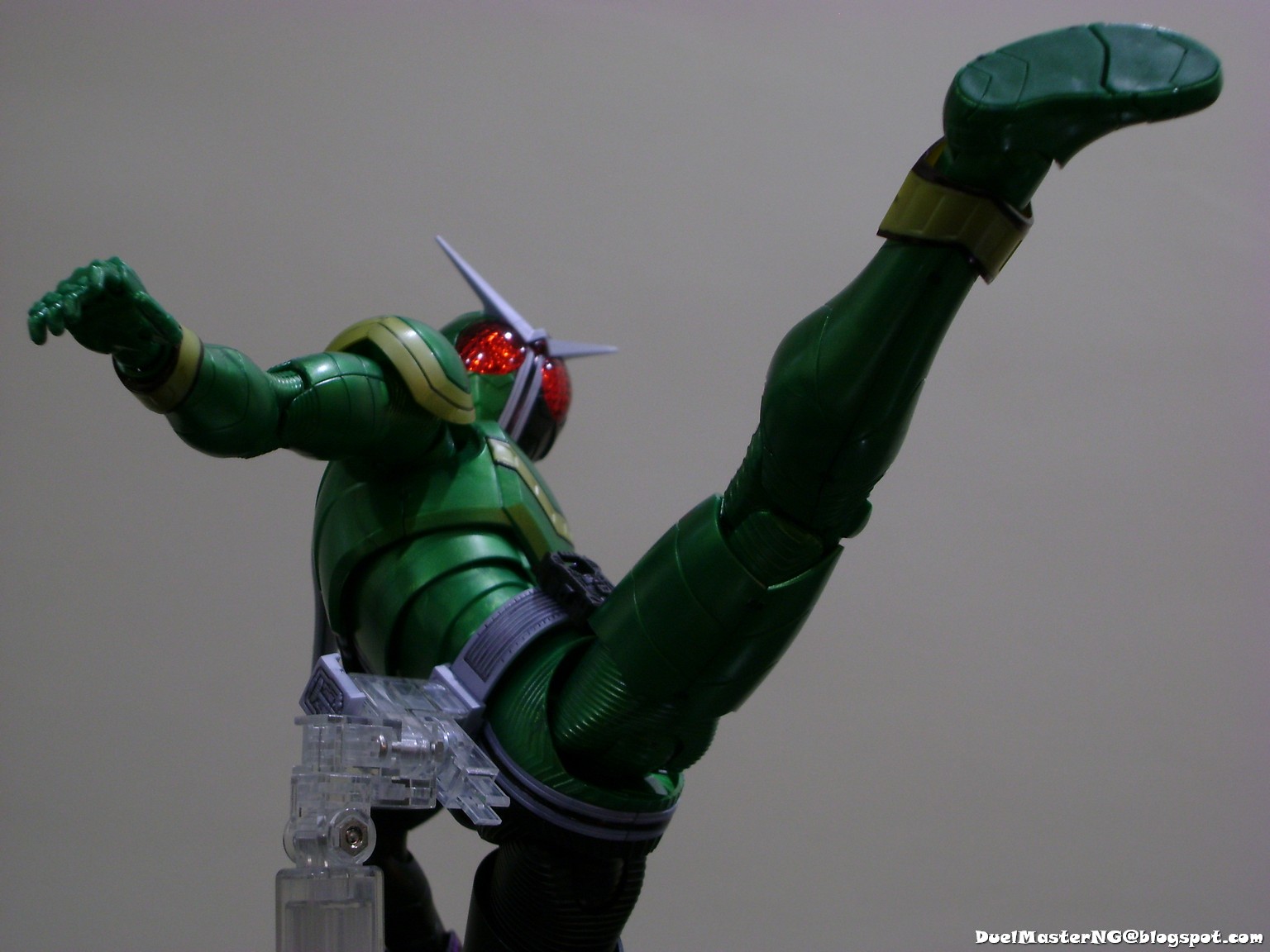 Kamen Rider Pose