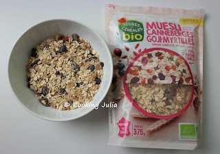 COOKING JULIA : CRUMBLE DE FRUITS ROUGES AU MUESLI
