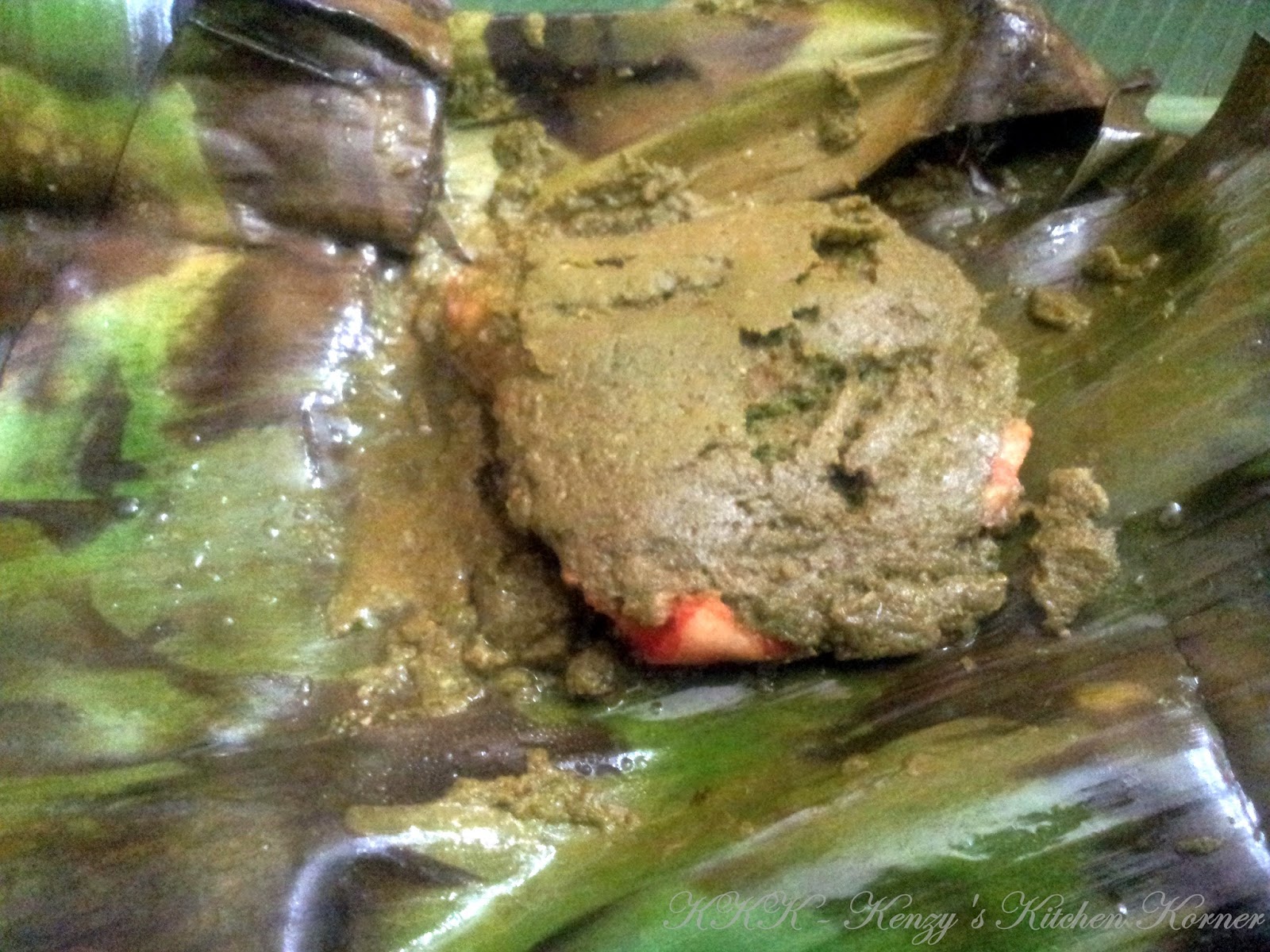 Kenzy's Kitchen Korner... : Patra Ni Machhi – Fish Steamed In Banana Leaves