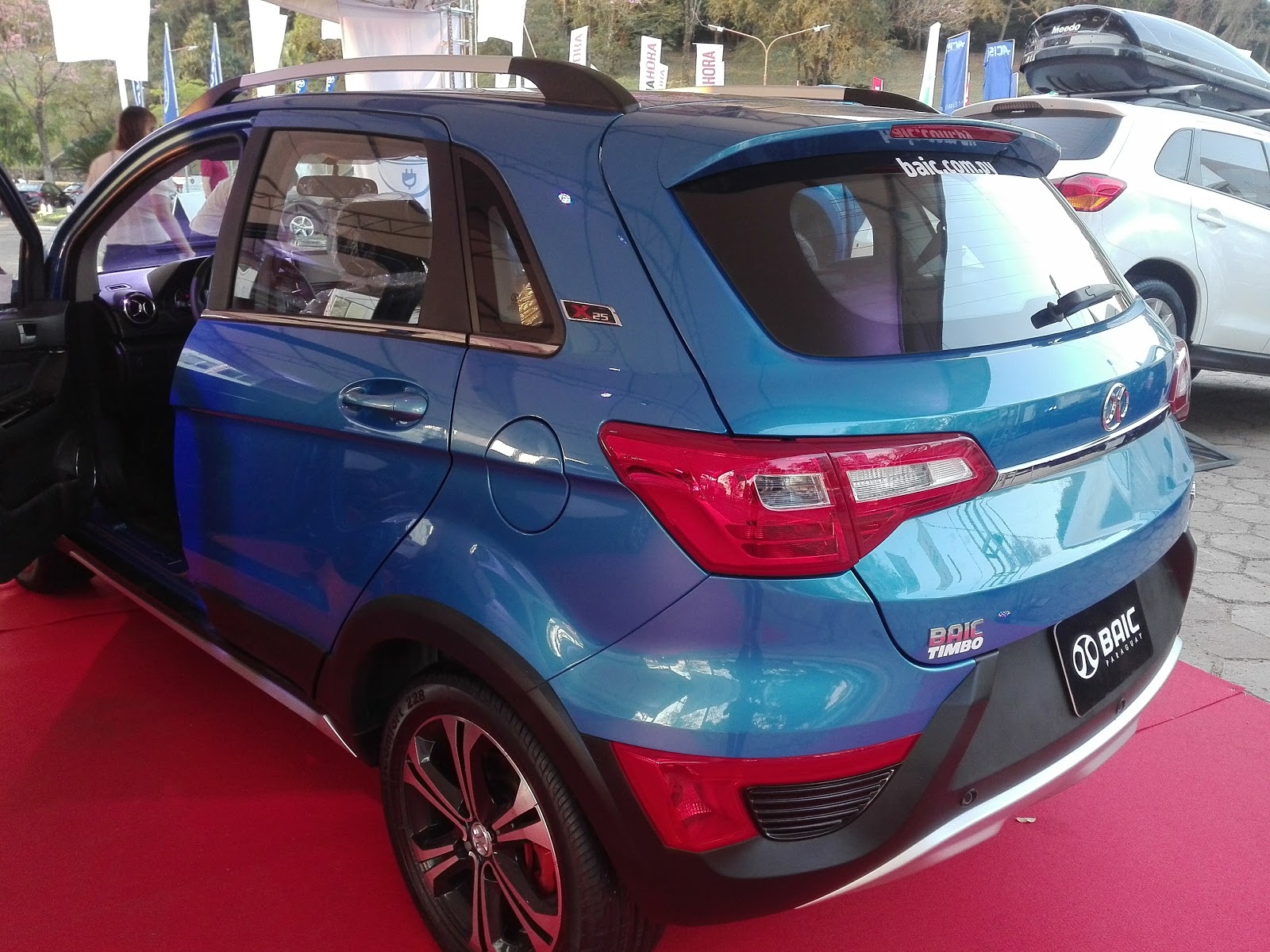 AutoGuíaPy: [Primera Impresión] BAIC X25 - Hatchback Crossover o SUV?