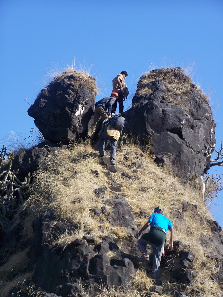 Trekking In Maharashtra: Chandragad To Arthur's Seat (Mahabaleshwar ...