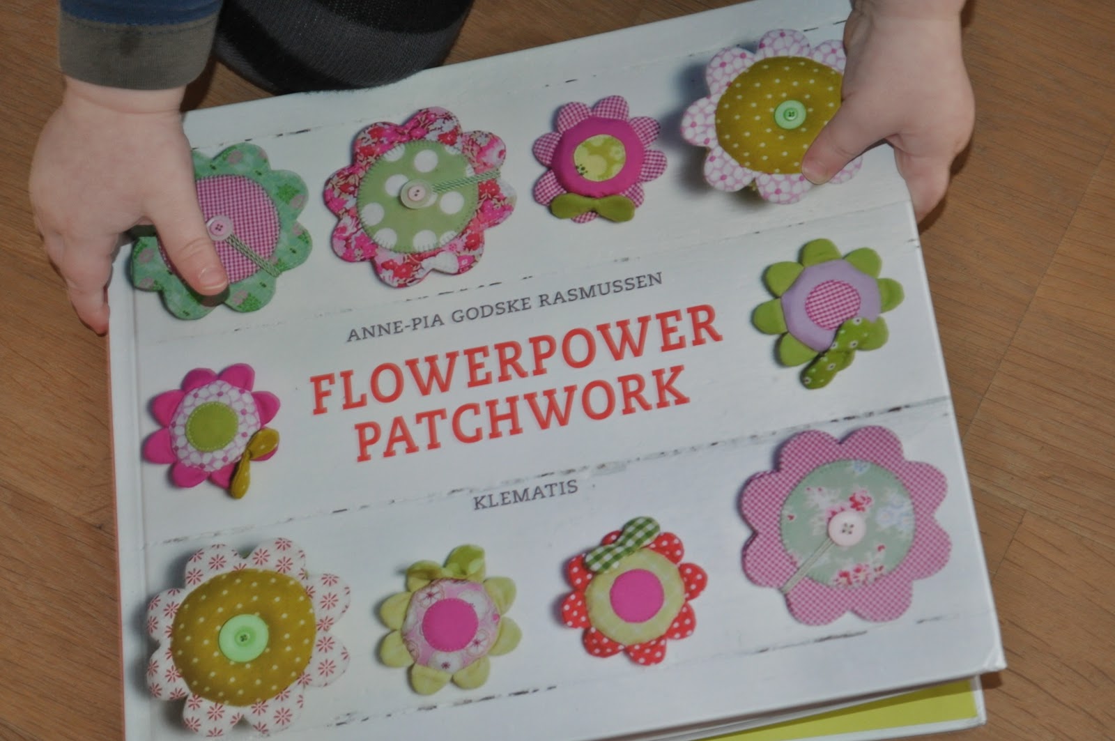Patchwork - trolde og nissemager - samt alt det andet...: Flowerpower patchwork