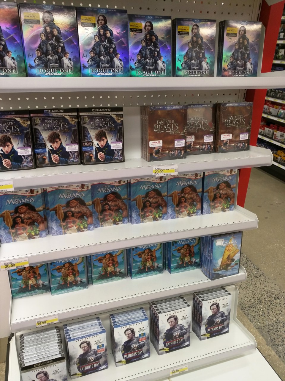 Robert Dyer @ Bethesda Row: Bethesda Target opens early - and you're ...