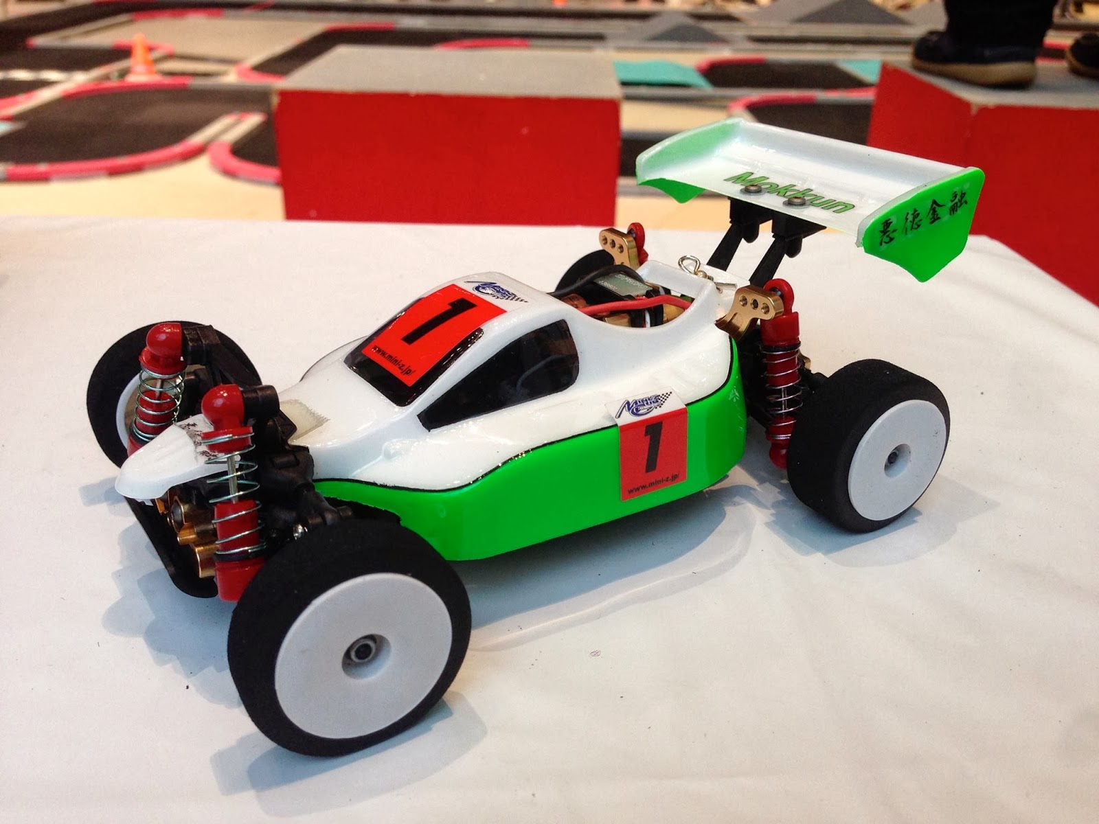 KYOSHOSAN: More Pictures from Mini-Z Cup Finals in Japan