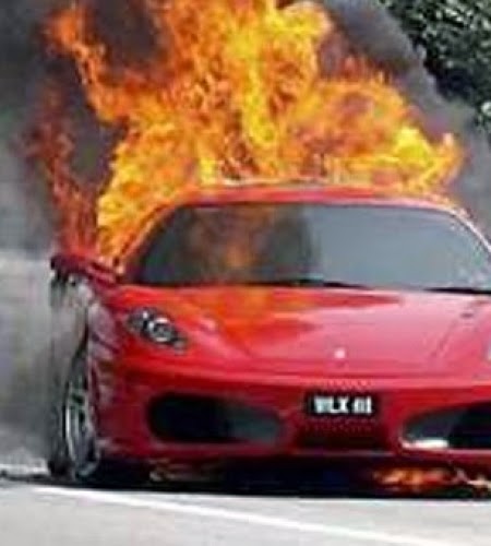 Pn Tay's Blog: HOT NEWS!!!! Ferrari Burns Along Jalan Travers