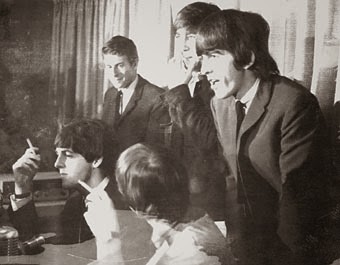 Historia The Beatles (Fab Four): FOTKI: Historia THE BEATLES - DEREK ...